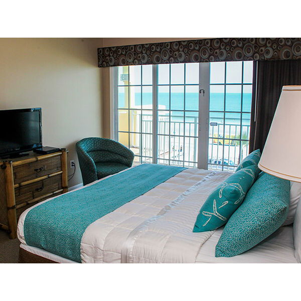 Sea Shells Beach Club | RedWeek