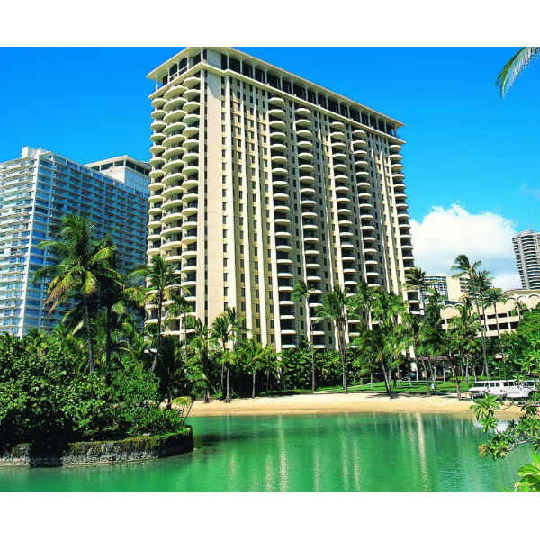 Lagoon Tower by Hilton Grand Vacations | RedWeek