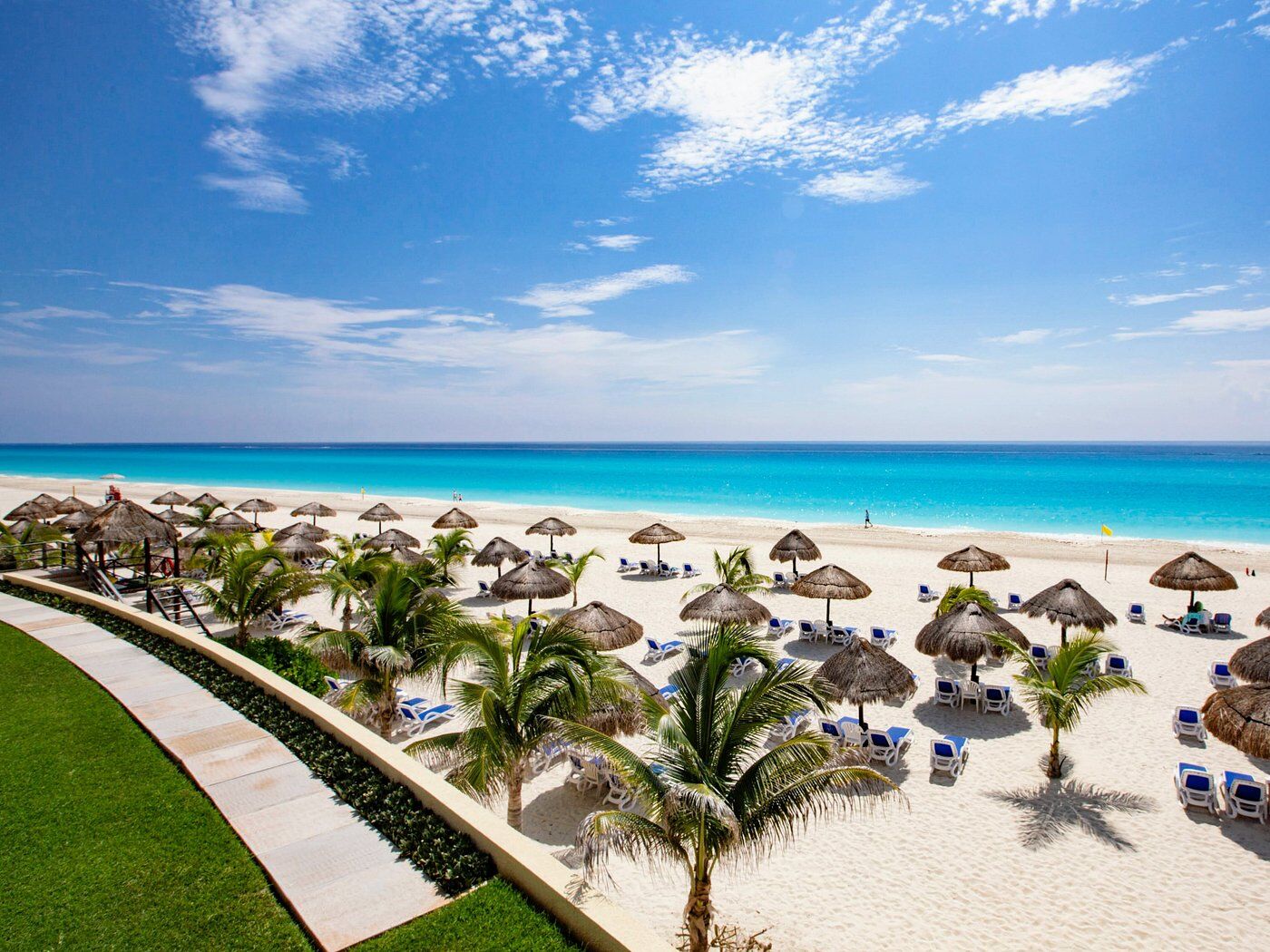 The Royal Sands | RedWeek