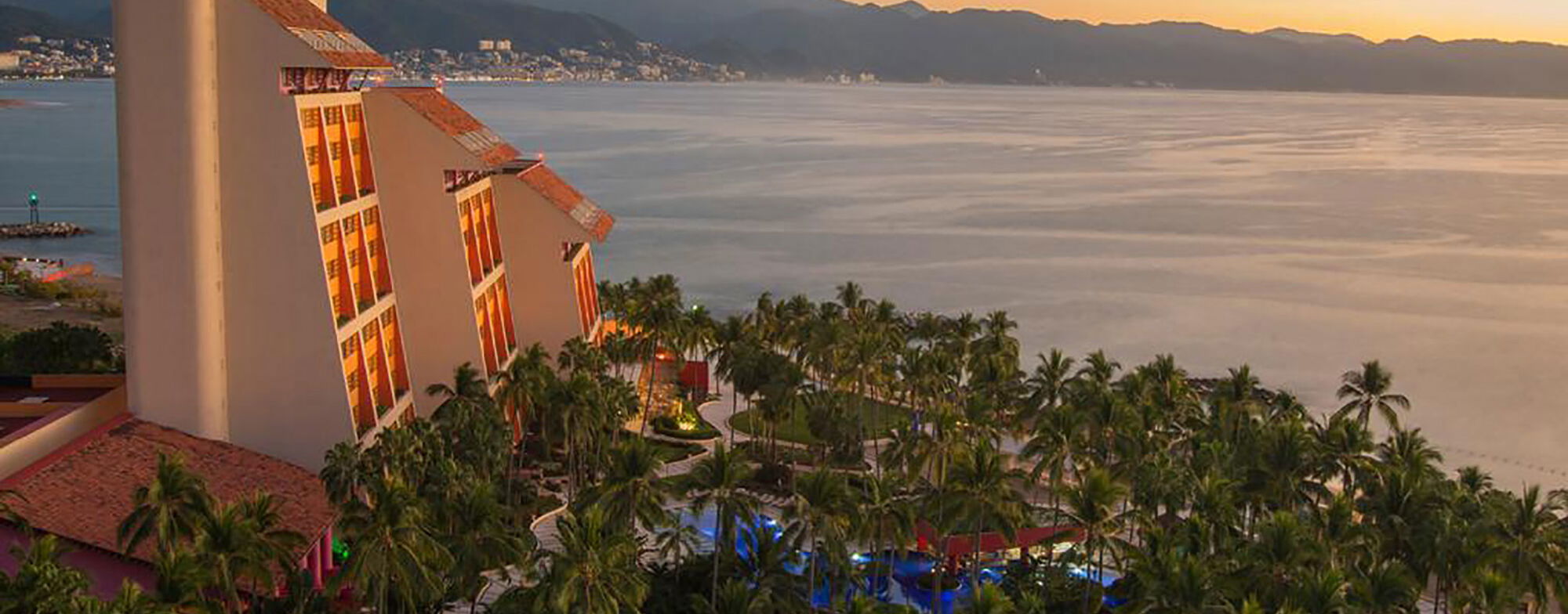 Club Regina Puerto Vallarta | RedWeek